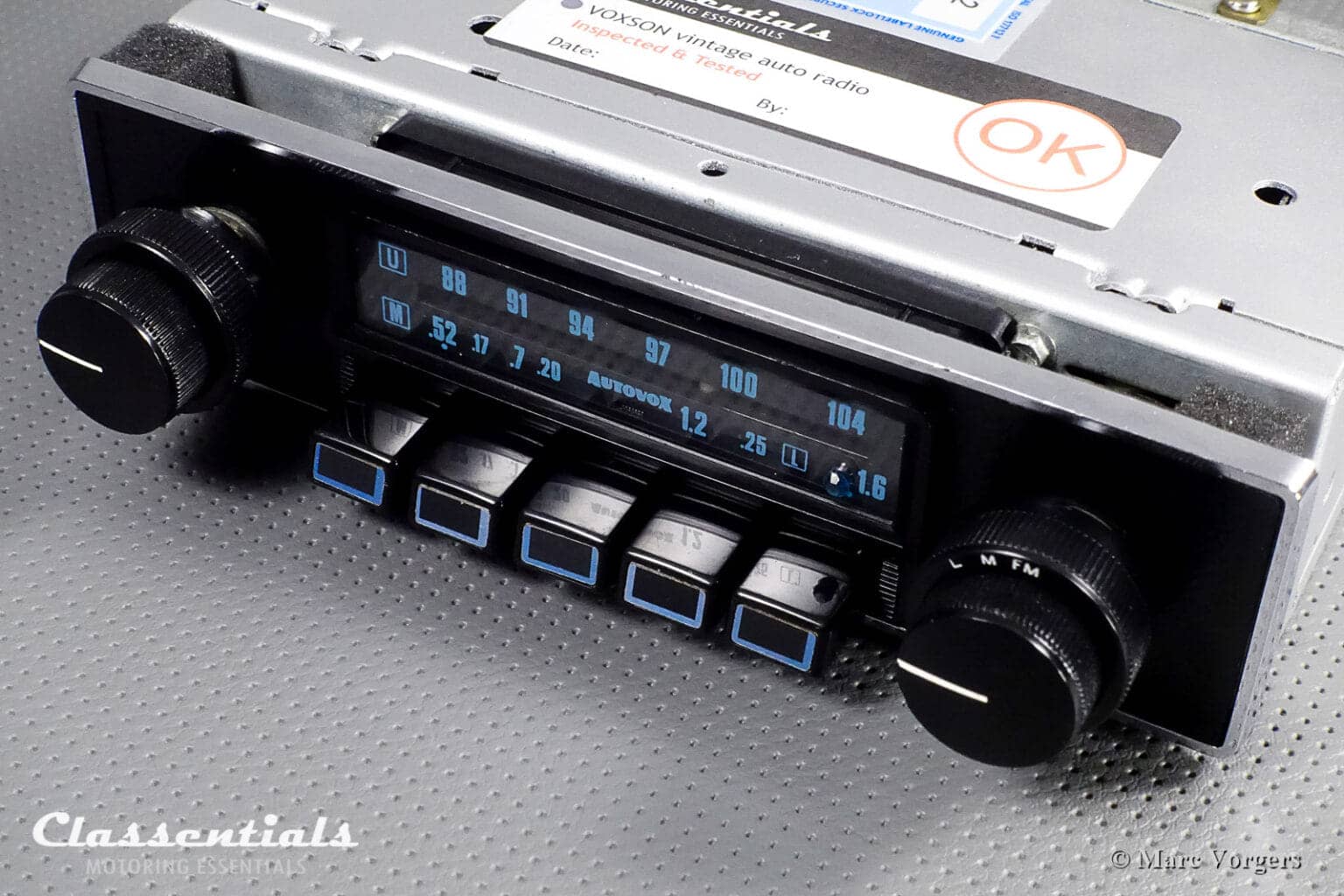 SOLD to the Netherlands: AUTOVOX RB277A Vintage Original 1970s FM ...